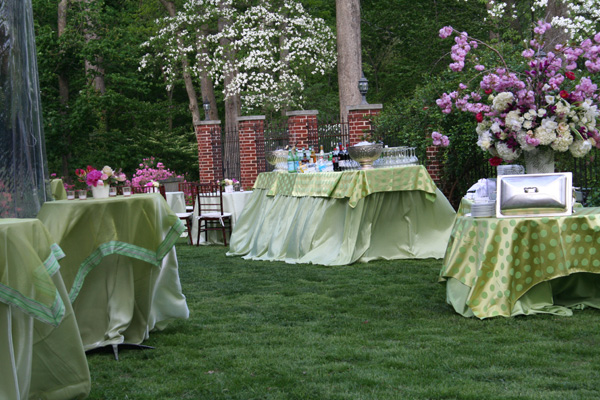 Spring 2011 Outside Food Service with Azaleas and Dogwood - Gramercy ...
